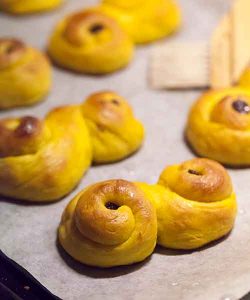 Mitt stora test av lussebullar – hur gör man de godaste saffransbullarna?