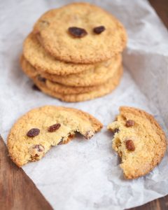 Sega russinkakor – SÖTA SAKER. Amerikanska cookies med russin.